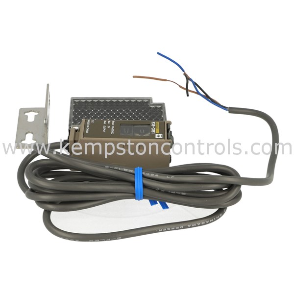 Omron E3S-CR61 2M OMRON RETROREFLECTIVE PHOTOELECTRIC SENSOR, BLOCK SENSOR, 3 M DETECTION RANGE ...