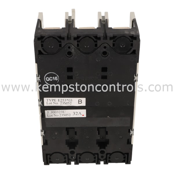 Dorman Smith YA3S3P32T DORMAN SMITH MCCB, YA3 36KA 3-POLE 32A ...