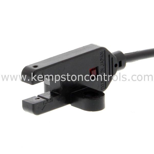 Omron EE-SX772 2M OMRON PHOTO MICRO SENSOR | Kempston Controls