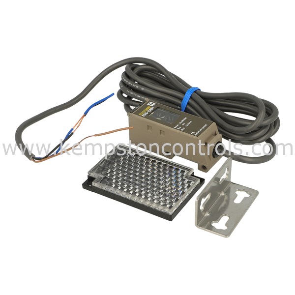 Omron E3S-CR61 2M OMRON RETROREFLECTIVE PHOTOELECTRIC SENSOR, BLOCK SENSOR, 3 M DETECTION RANGE ...